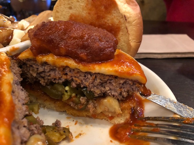 Nuclear Burger From La Belle Et La Boeuf / La Belle Et La Boeufのニュークリア ...