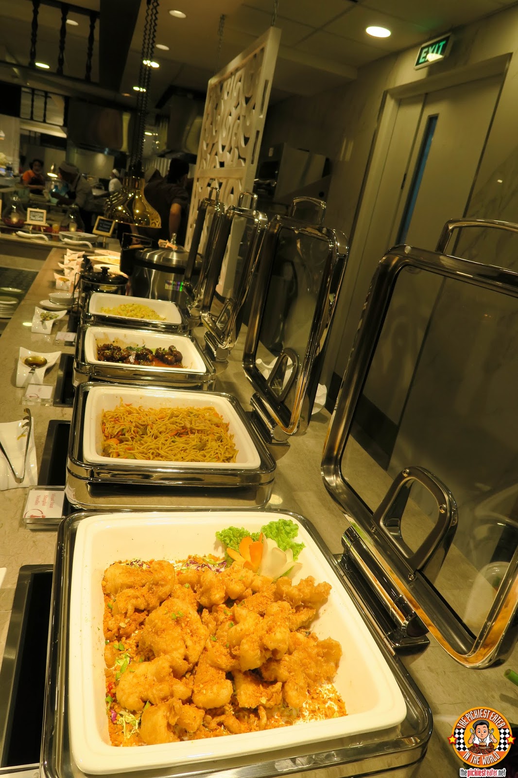 THE PICKIEST EATER IN THE WORLD: SEASONS OF LOVE: FOUR SEASONS BUFFET ...