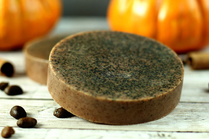 Pumpkin Spice Latte Melt and Pour Soap Recipe - Everything Pretty