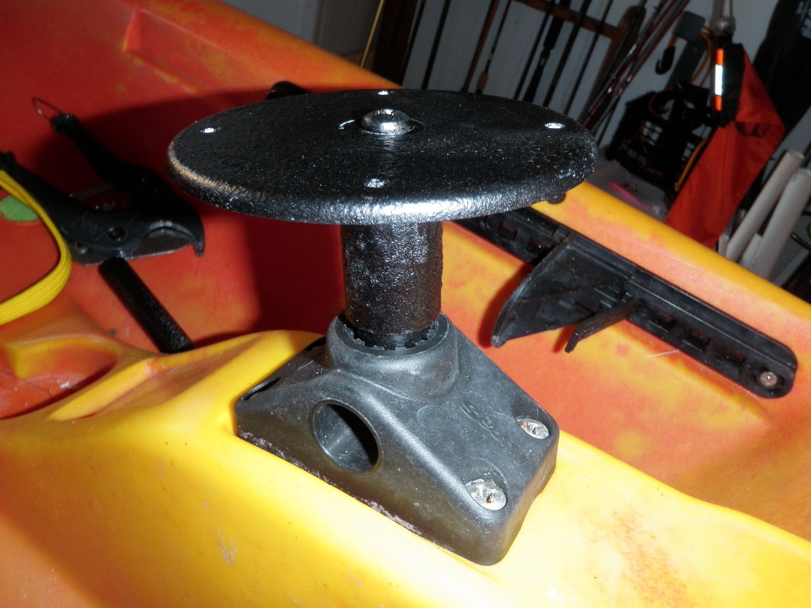 Sweet and Salty Kayak Fishing: Hummingbird PiranhaMax 170 Install