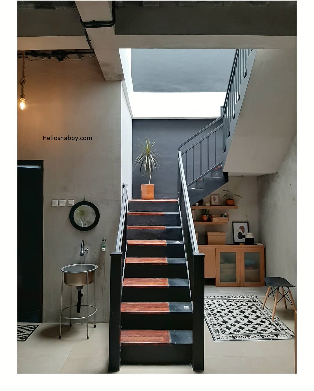 7 Inspirasi Desain Tangga Rumah Sempit Terbaik Tahun Ini ~ HelloShabby ...