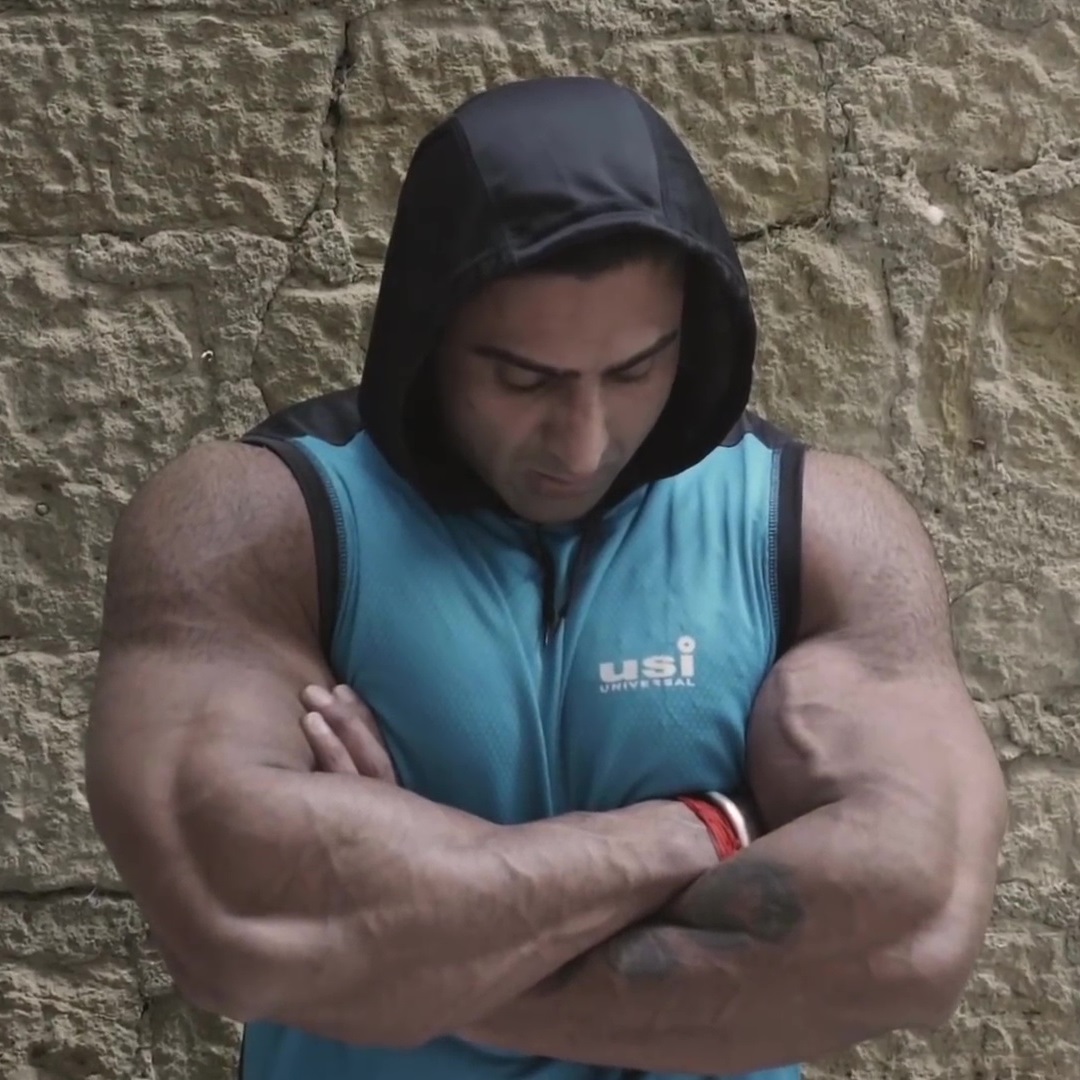 Muscle Lover: The Hulk of India - IFBB Pro bodybuilder Varinder Singh ...