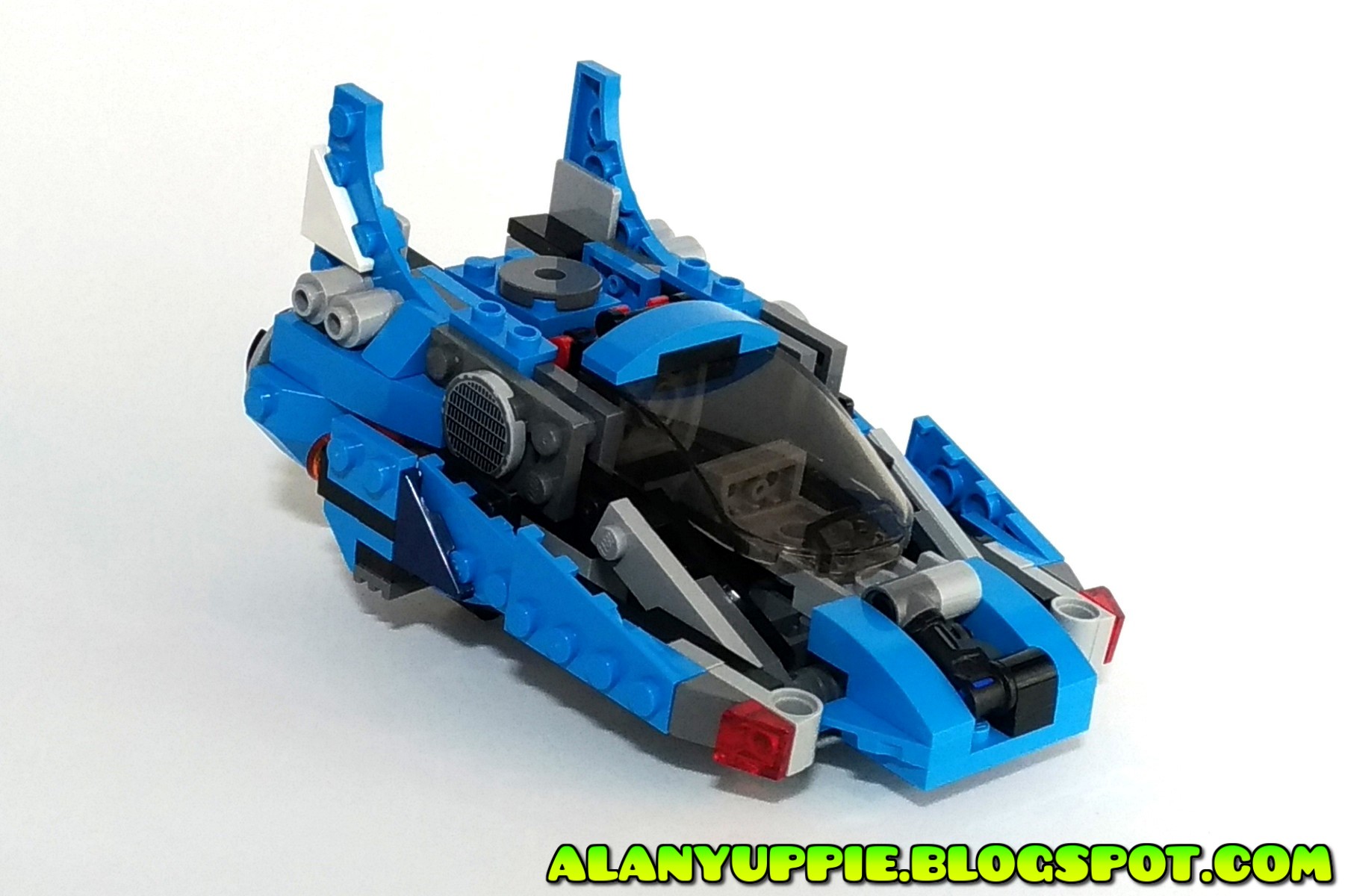 Alanyuppie's LEGO Transformers: Video Tutorial: Transformer Speedboat ...