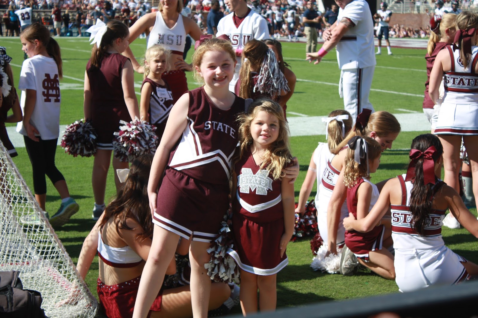 The Leddy Family: Cheering for our Dawgs