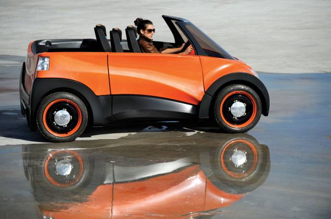 Max Power car: Electrocar QBEAK E Concept Video