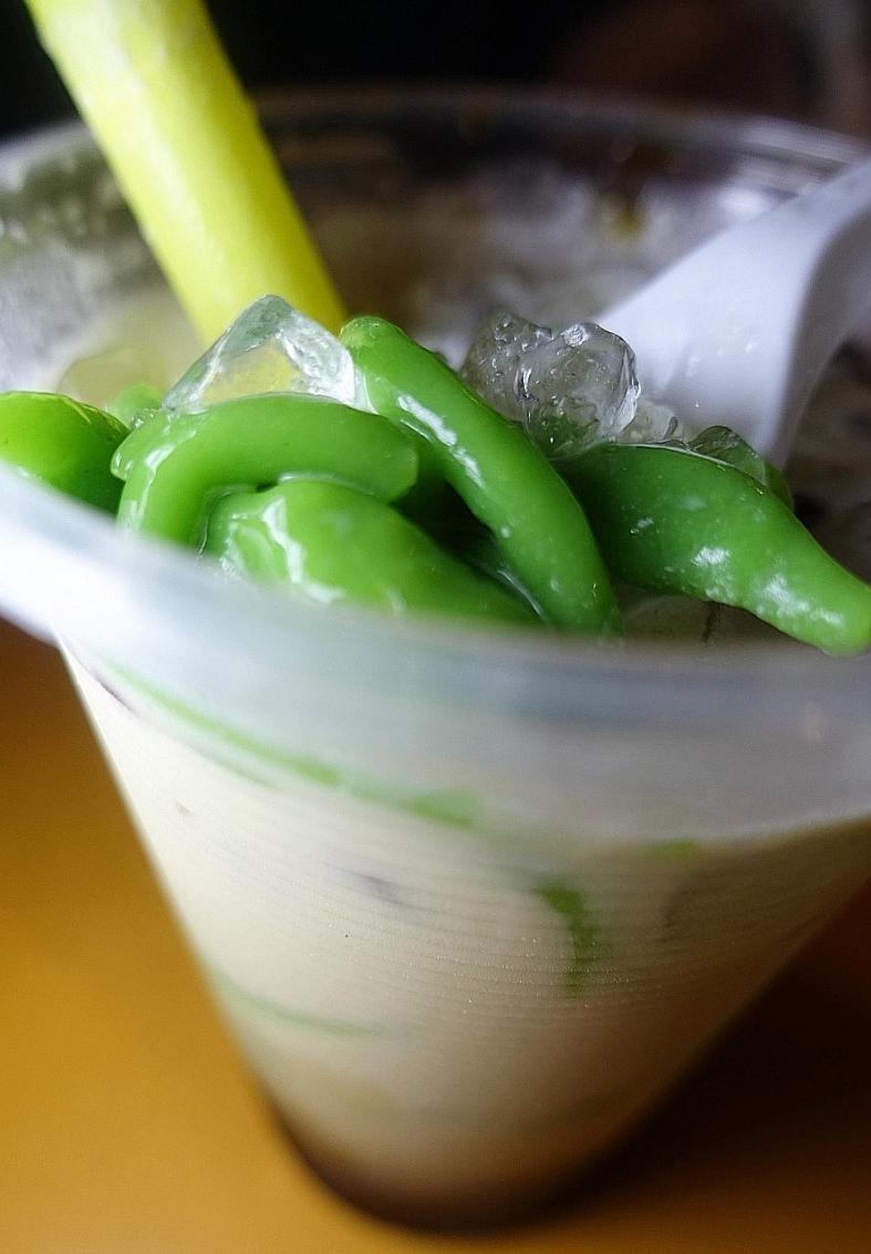 Interesting Green: Makansutra: Enjoy your chendol in four different styles