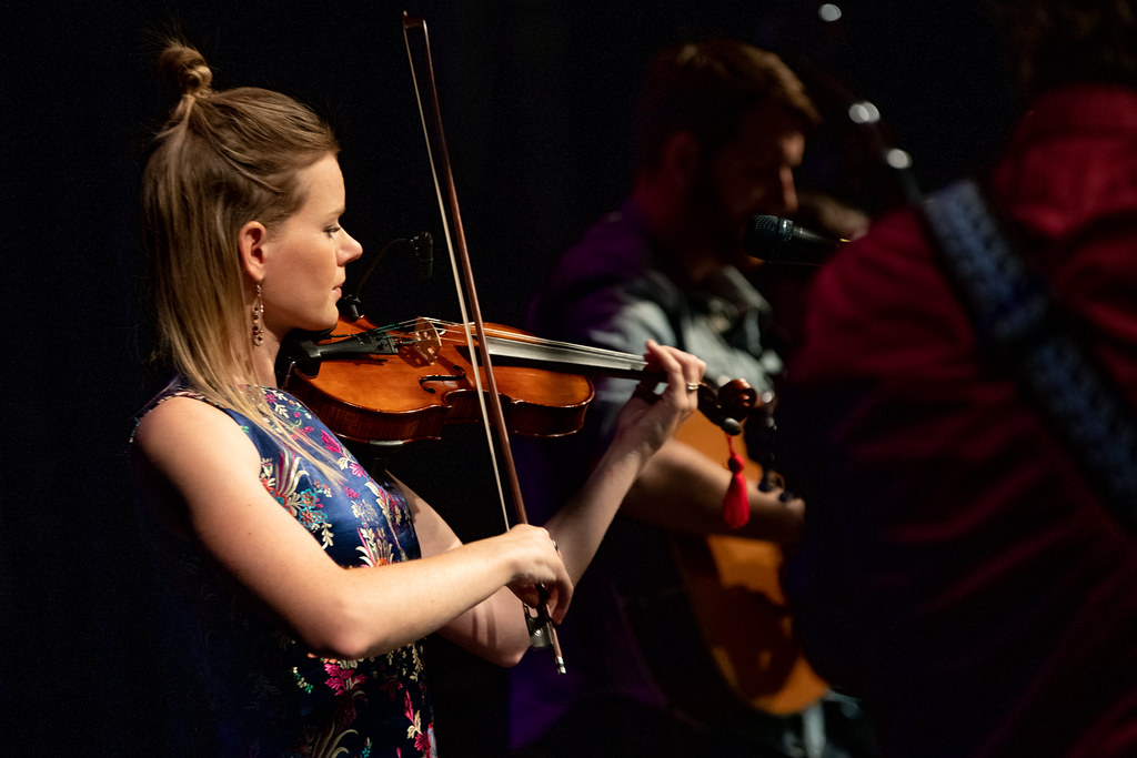 Demasiadas Noches: Cape Breton Fiddle Music (Canadá)