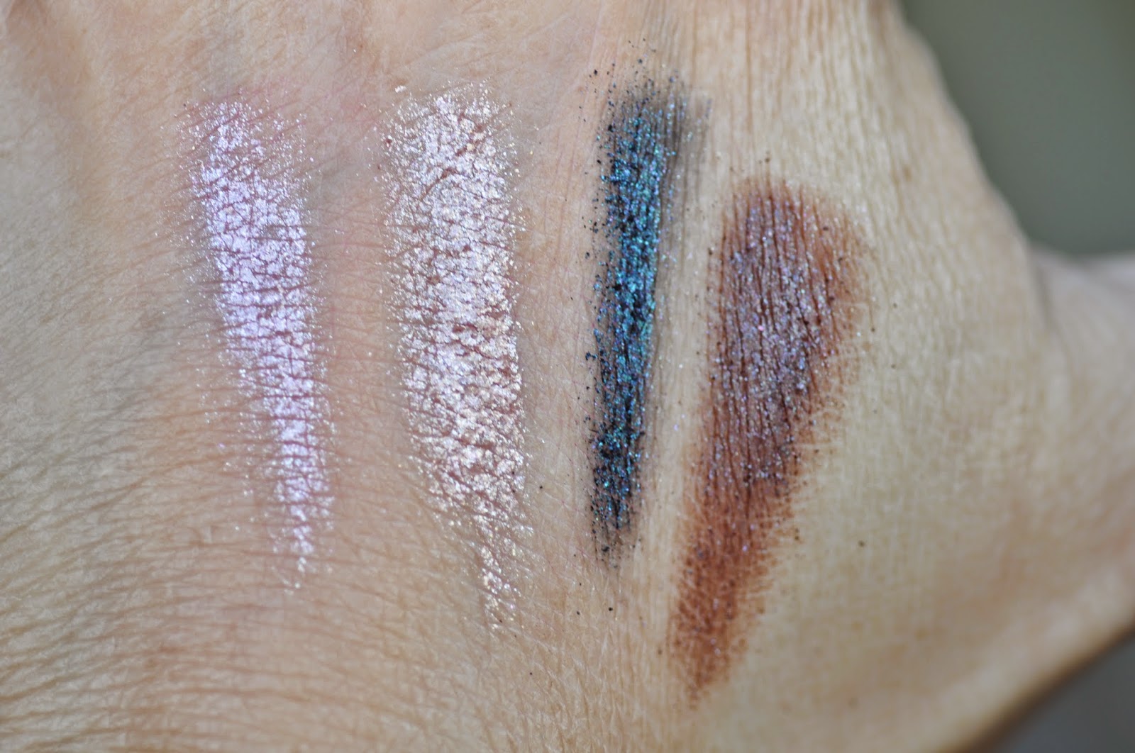 MAC Holiday 2014 Heirloom Mix: Pressed Pigments in Noble Descent ...