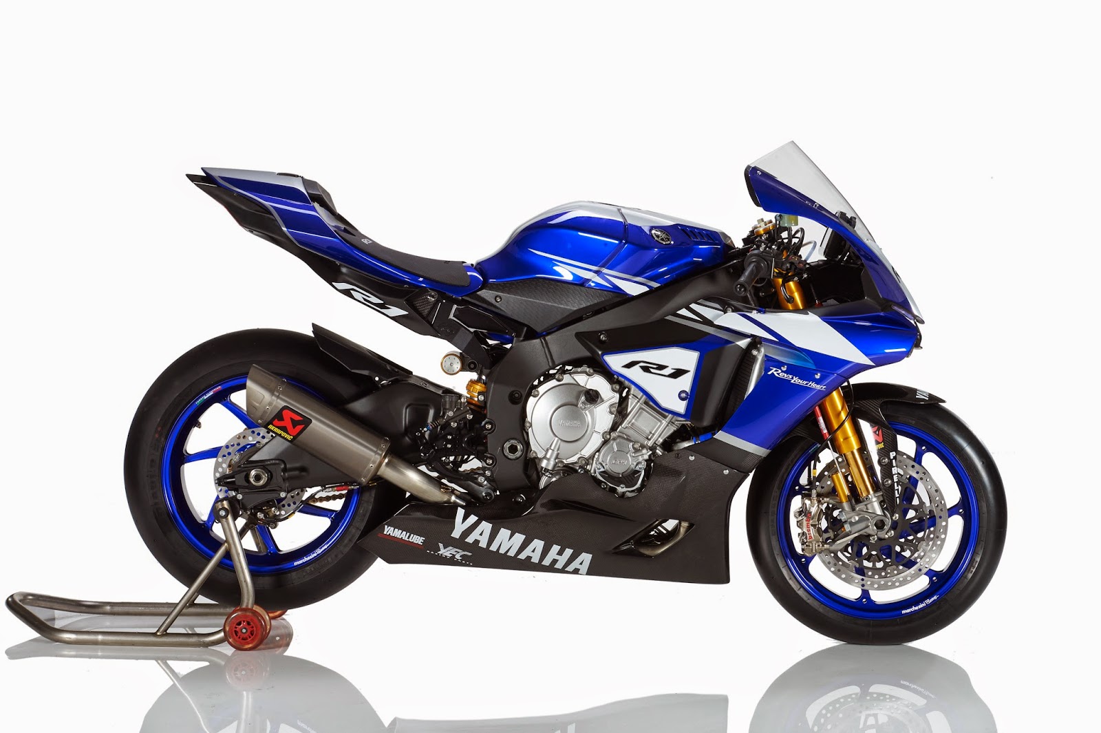 Racing Cafè: Yamaha YZF-R1 Factory Bike 2015