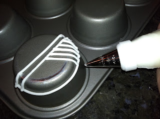 The Iced Queen: Royal Icing Baskets