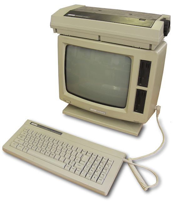 Retromobe - retro mobile phones and other gadgets: Amstrad PCW 8256 (1985)