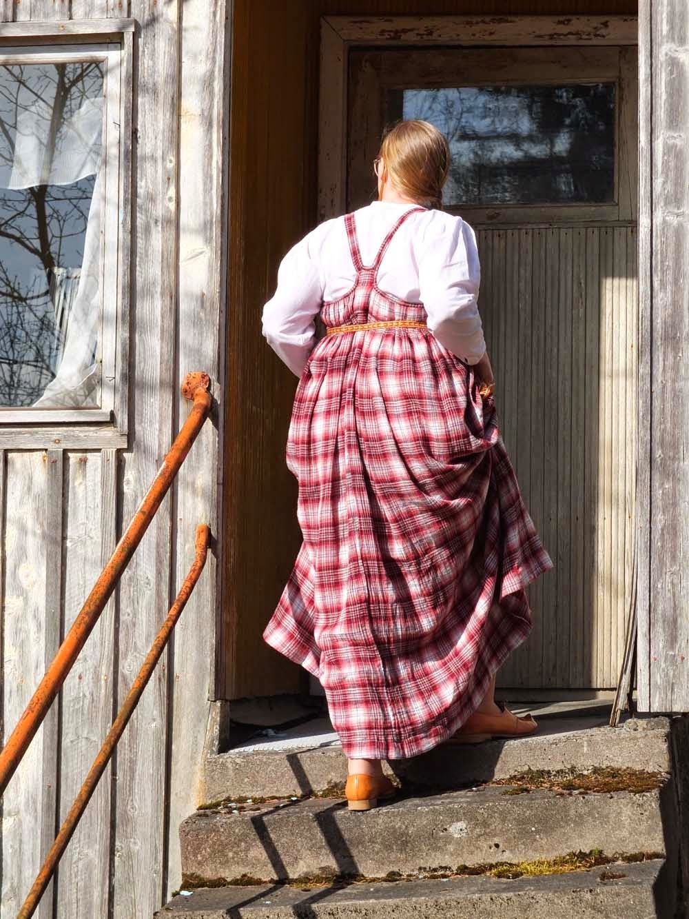 Rynttyliisan kotkotukset: Feresi.