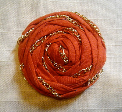Miss Lovie: Chain-Wrapped Rosette Tutorial