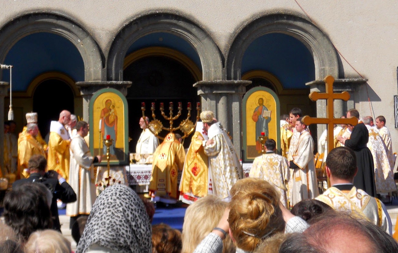 New Liturgical Movement: Concelebration in the Byzantine Rite