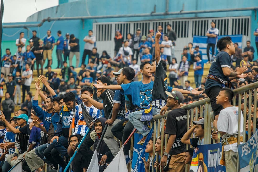Semarang Fans - PSIS vs PSS | 2.11.2019 - Workingclass.id