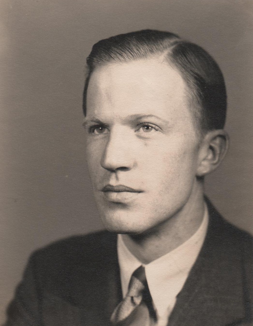 The Byron and Esther Bristol Memorial Website: 6. The Early Days