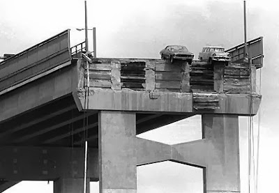 TRENTHAM TALES: The West Gate Bridge Disaster - a possible close encounter