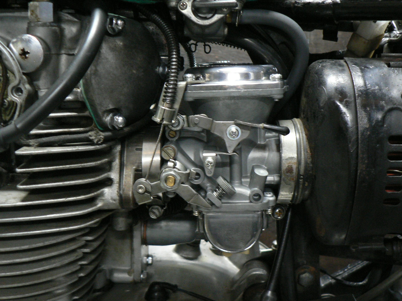 MOTOR HILL: Mikuni BS38 交換