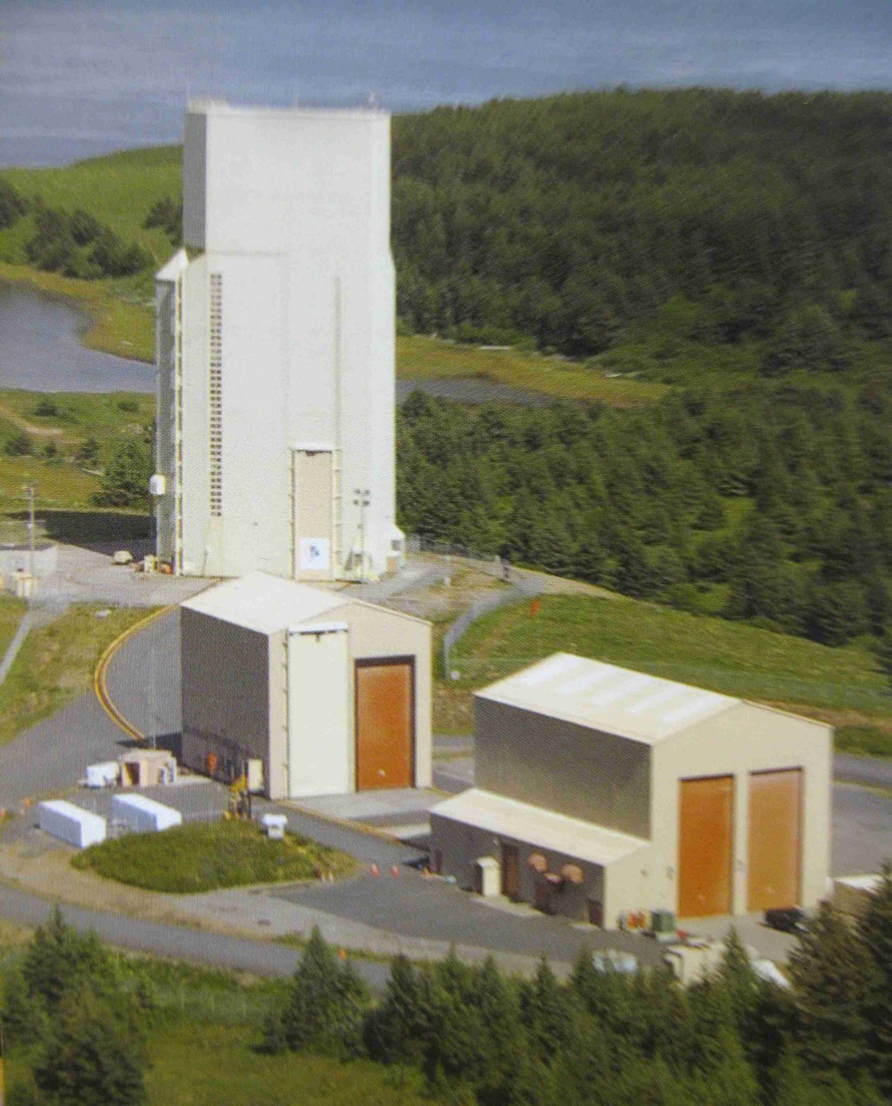 Model Rocket Building: Alaska Aerospace