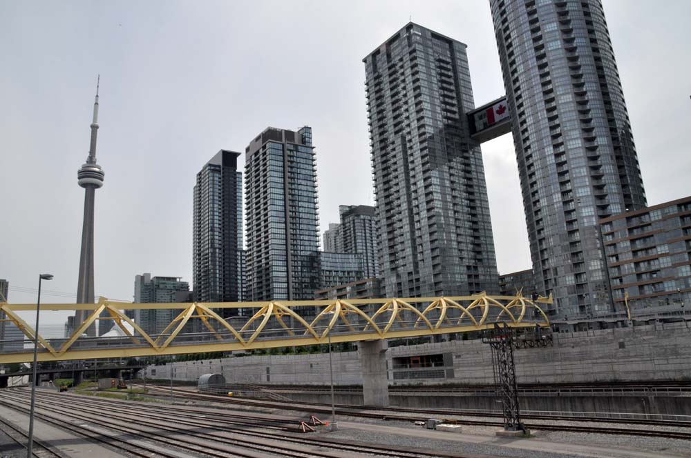 Toronto Grand Prix Tourist - A Toronto Blog: Follow the yellow bridge ...