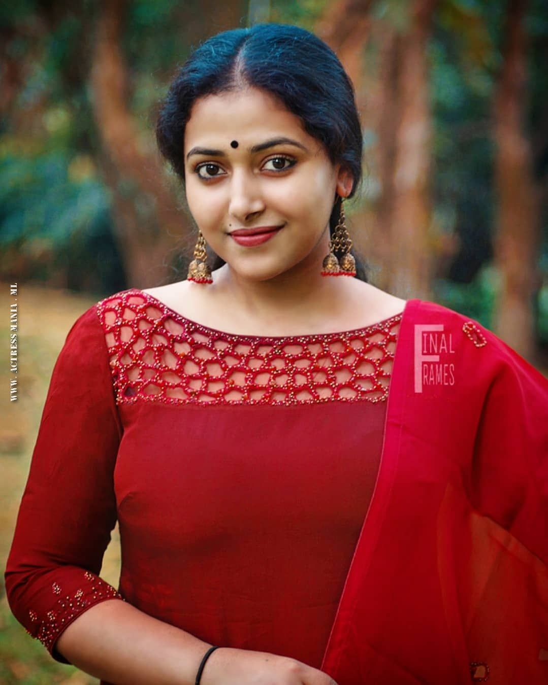 Sithara serial actress photos - blockswes