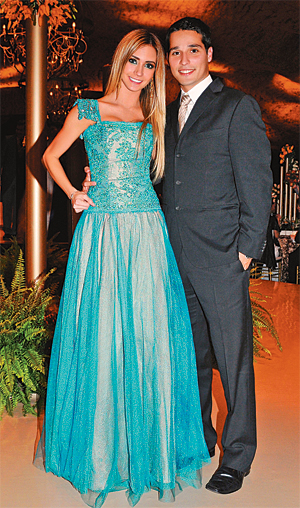 MARÍA RENÉ ANTELO A dos semanas de ponerse el anillo | Bodas