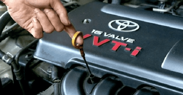 Engine oil check in 4 easy steps