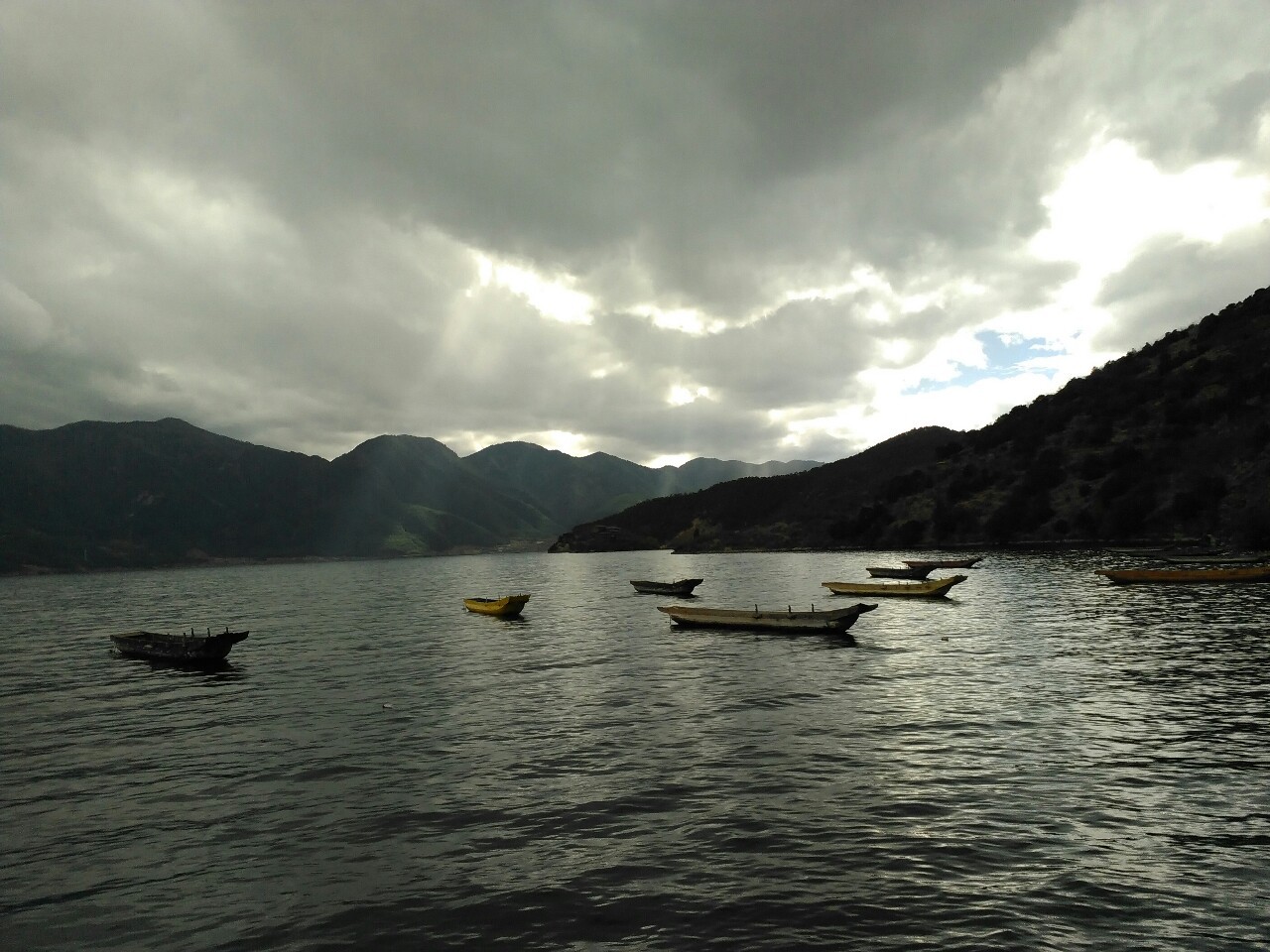 Scratching Heads and Surfaces: The Mosuo: 10 Interesting Facts