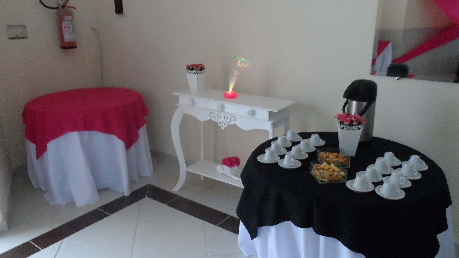 SPAZIO GUARESI BUFFET: FESTA TEEN,DECORAÇÃO COM LUMINARIA DE FIBRA ...