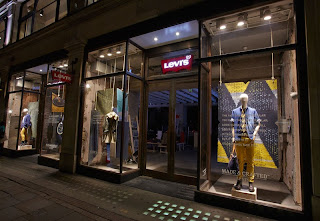RetailStoreWindows.com: Levis, London