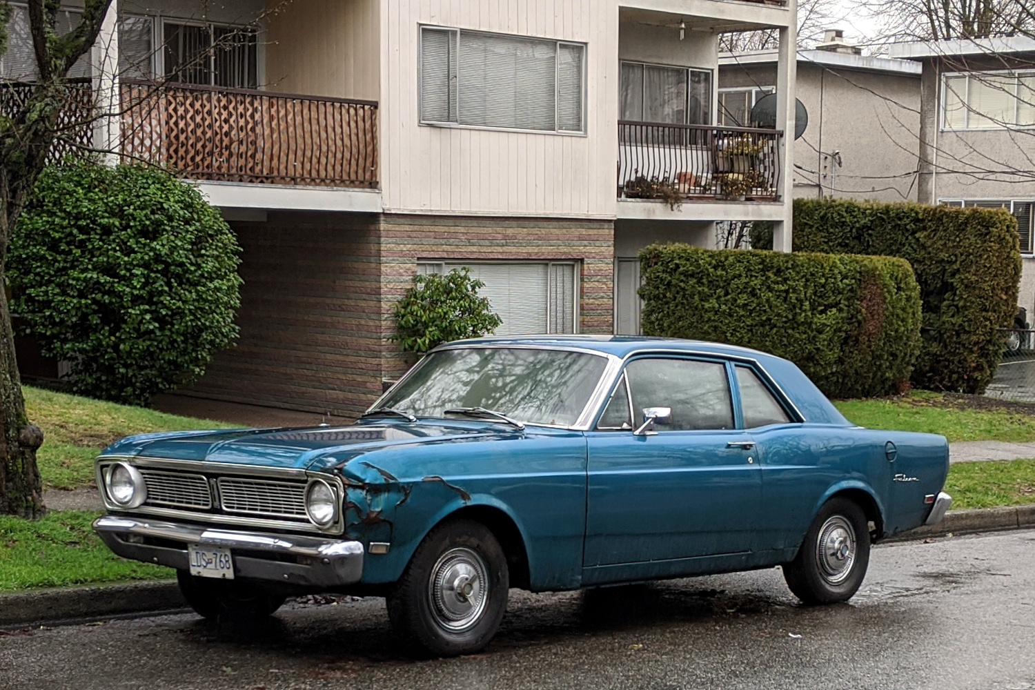 Old Parked Cars Vancouver: 1968 Ford Falcon