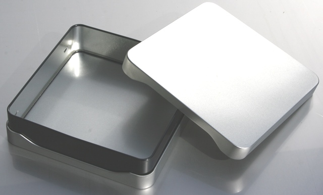 Blechdosen nachträglich im neuen Verfahren bedruckt: 2012