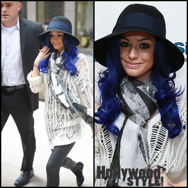 Cher Lloyd pinta su cabello de Azul Rey! ~ Hollywood Style!