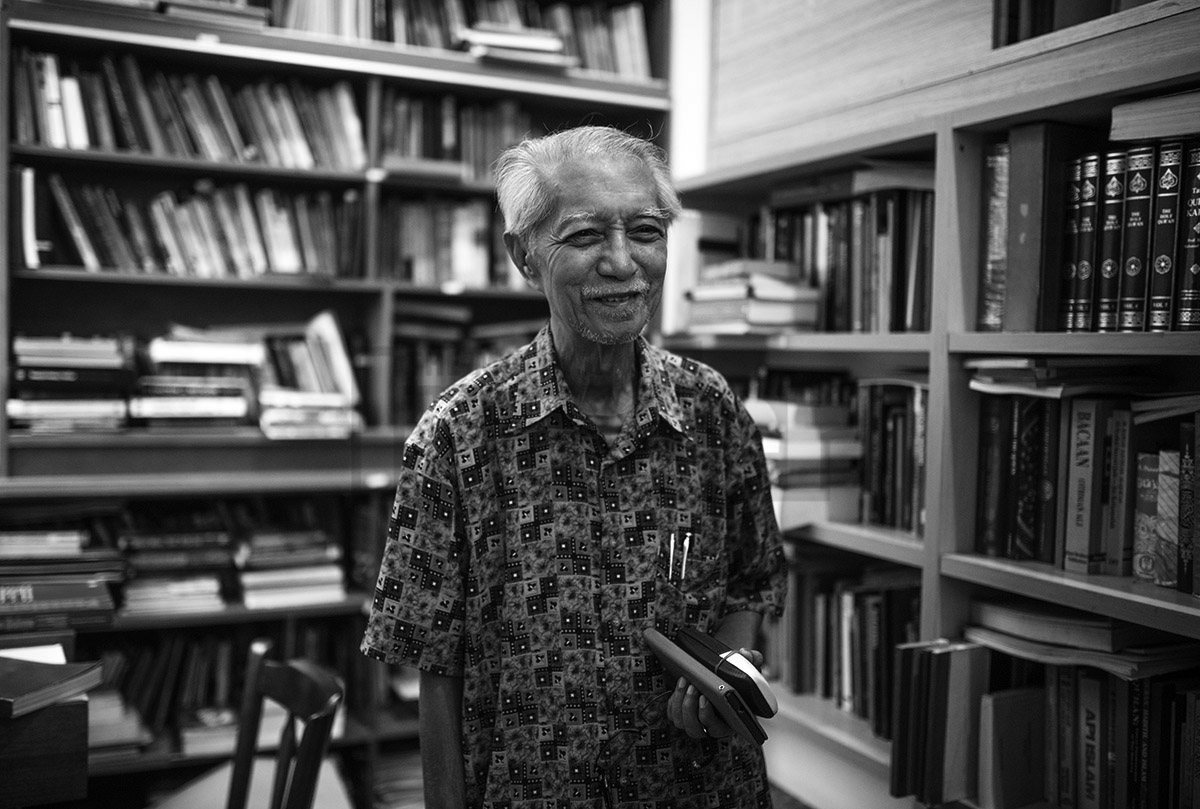 1Media.My: Perginya Kassim Ahmad Yang Quranist