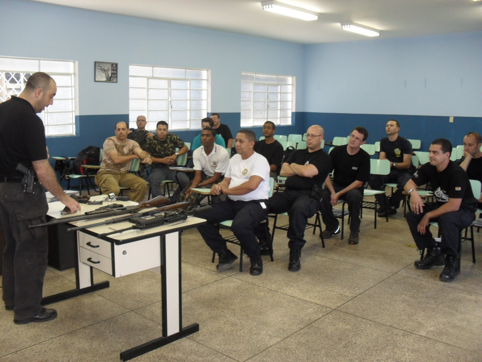 INSTRUTOR DE TÉCNICAS OPERACIONAIS