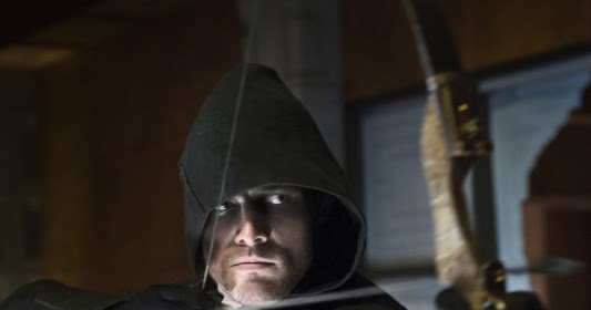 SNEAK PEEK : CW's "Arrow" Gets The Shaft