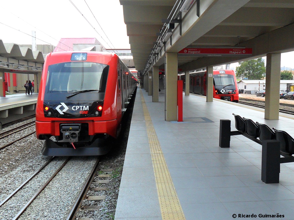 Novos trens chegam a Linha 8-Diamante da CPTM ~ Diário da CPTM