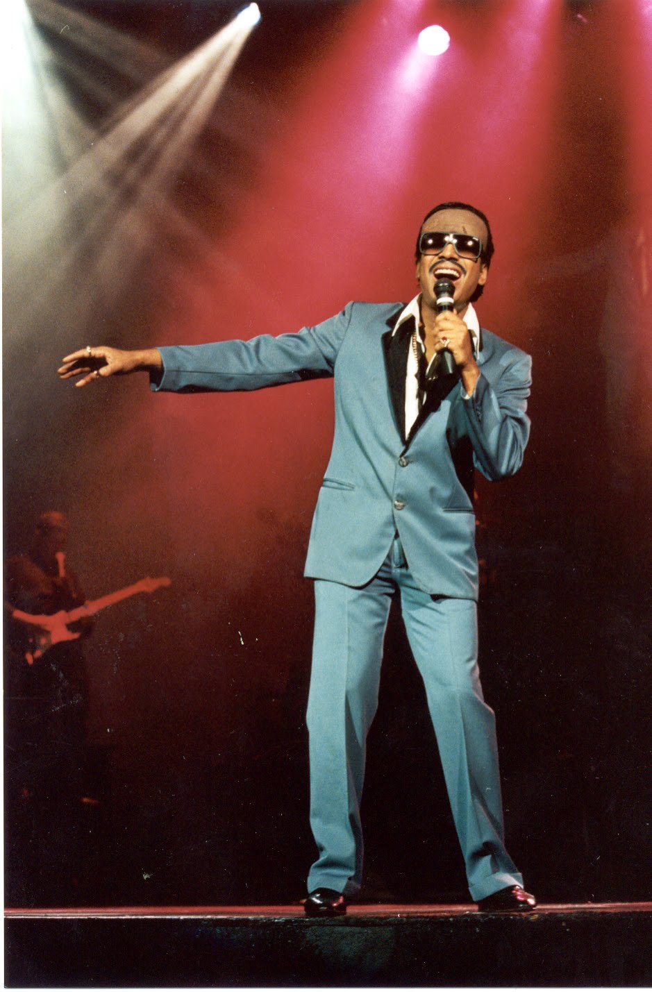 dfhd: JULIO SABALA REGRESA AL PERÚ.