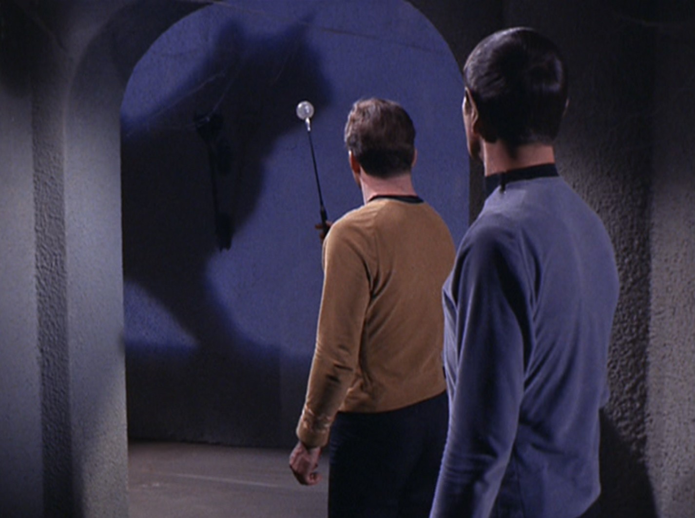 Holiday Film Reviews: Star Trek: "Catspaw"