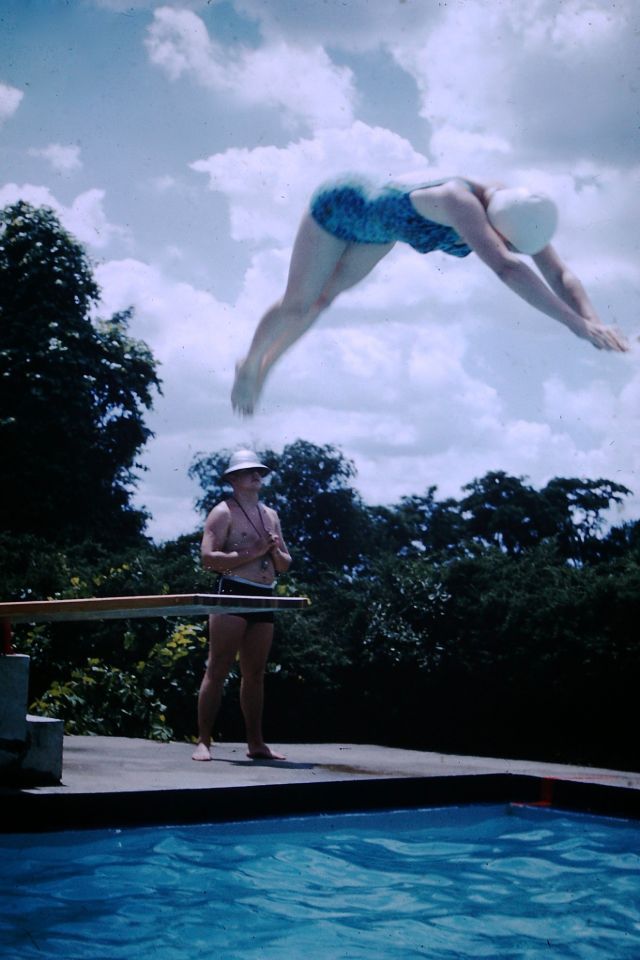 30 Vintage Found Photos Capture People at Pools in the 1950s and ’60s ...