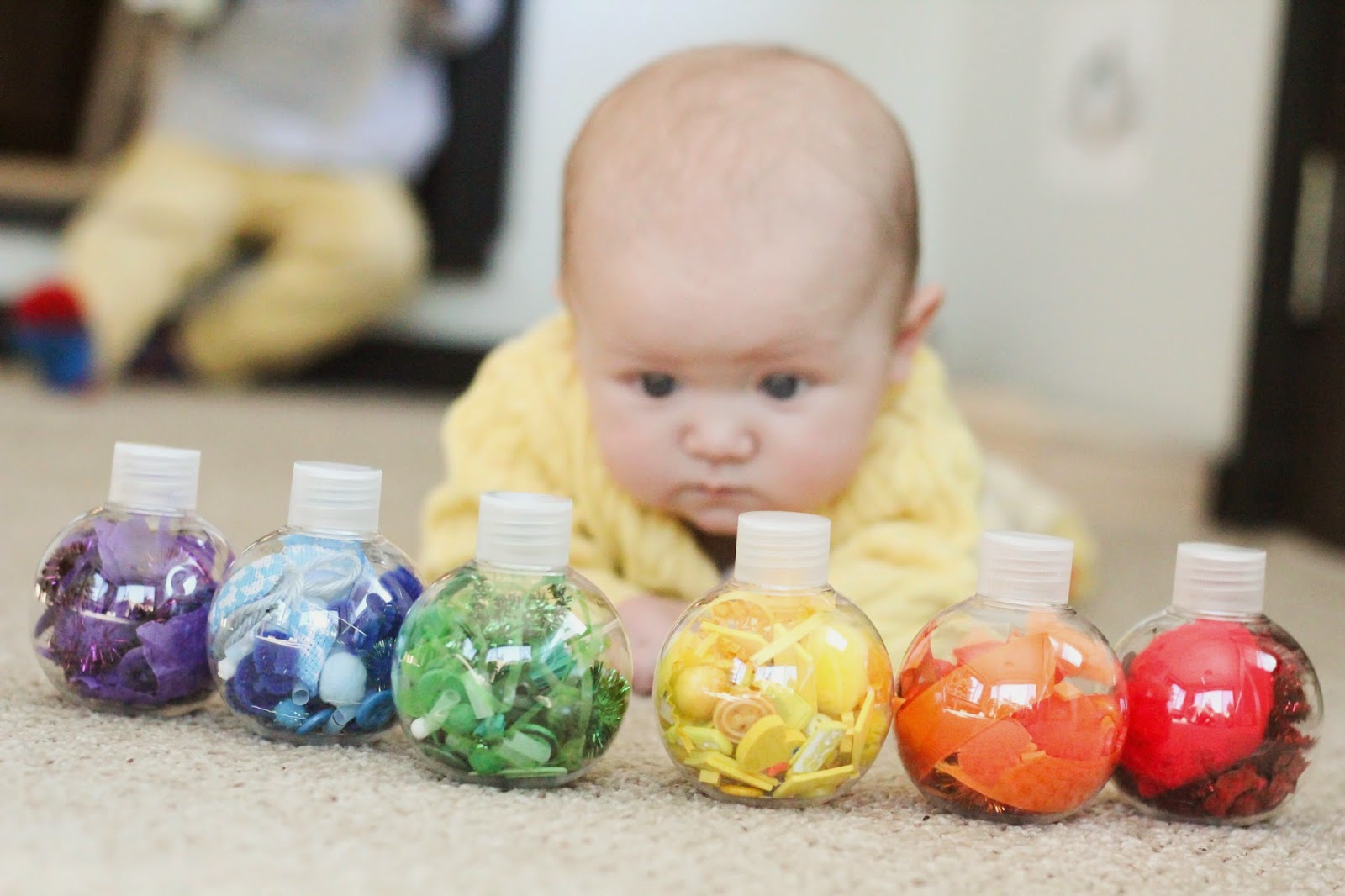 Mini Rainbow Sensory Bottles mini-rainbow-sensory-bottles