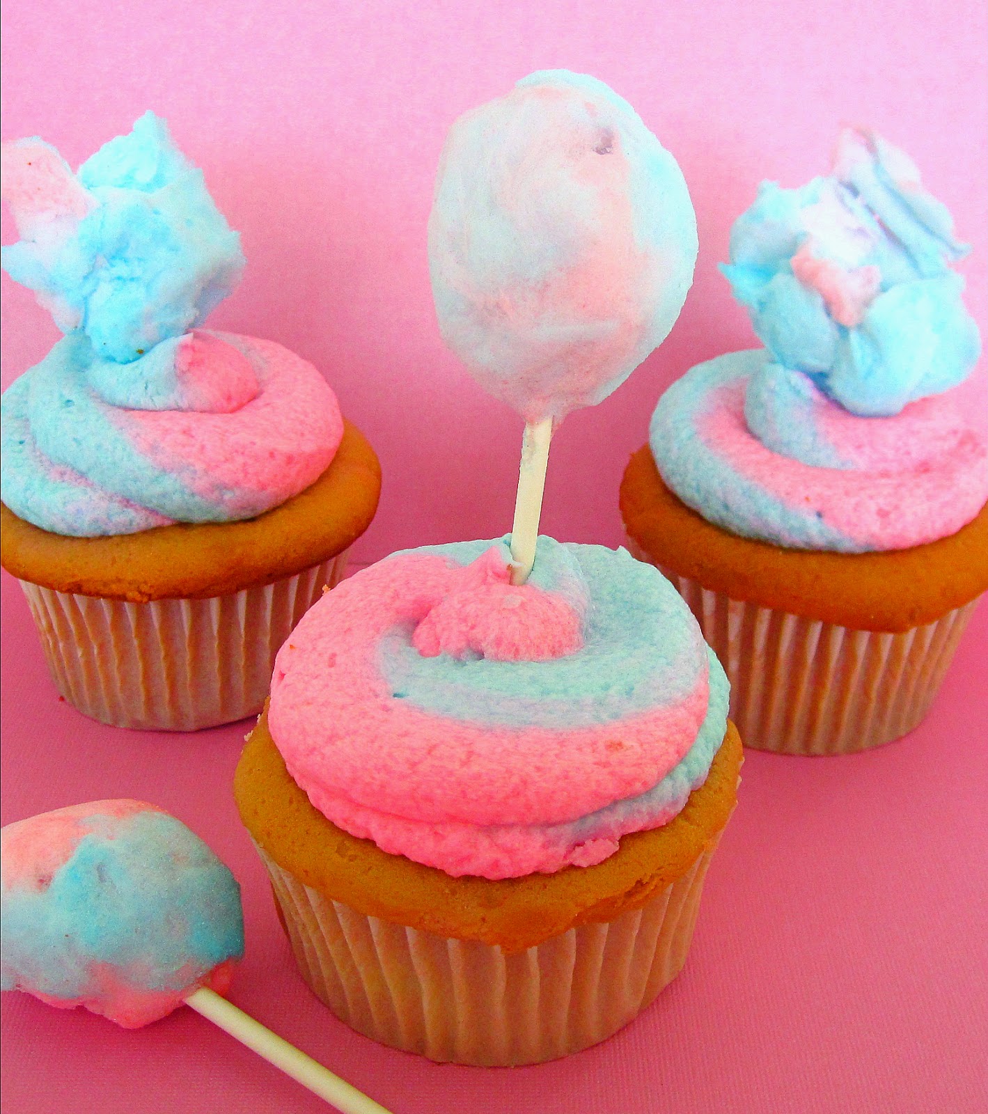 {VIDEO} Mini Cotton Candy Lollipops - The Lindsay Ann