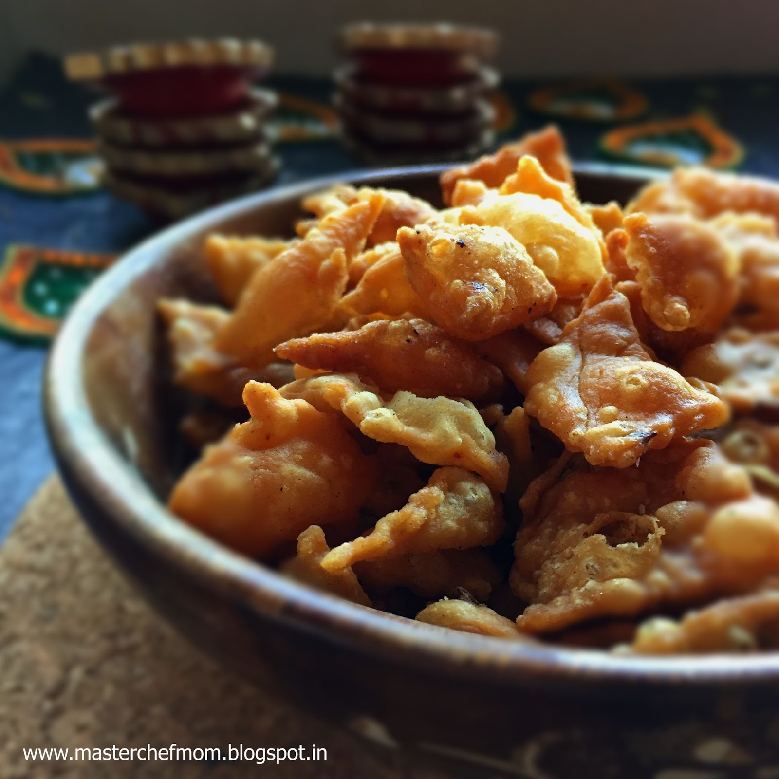 MASTERCHEFMOM: Maida Biscuit Recipe | Khara Maida Biscuit | Diwali ...