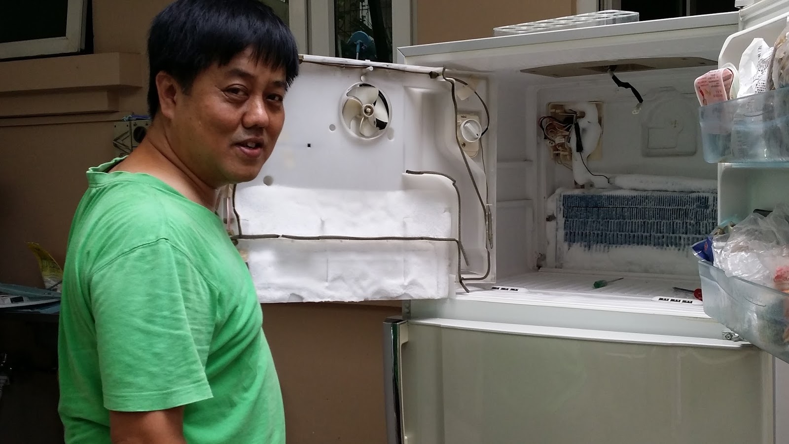 Fridge repair Refrigerator repair Singapore: Fridge Repair By Simon
