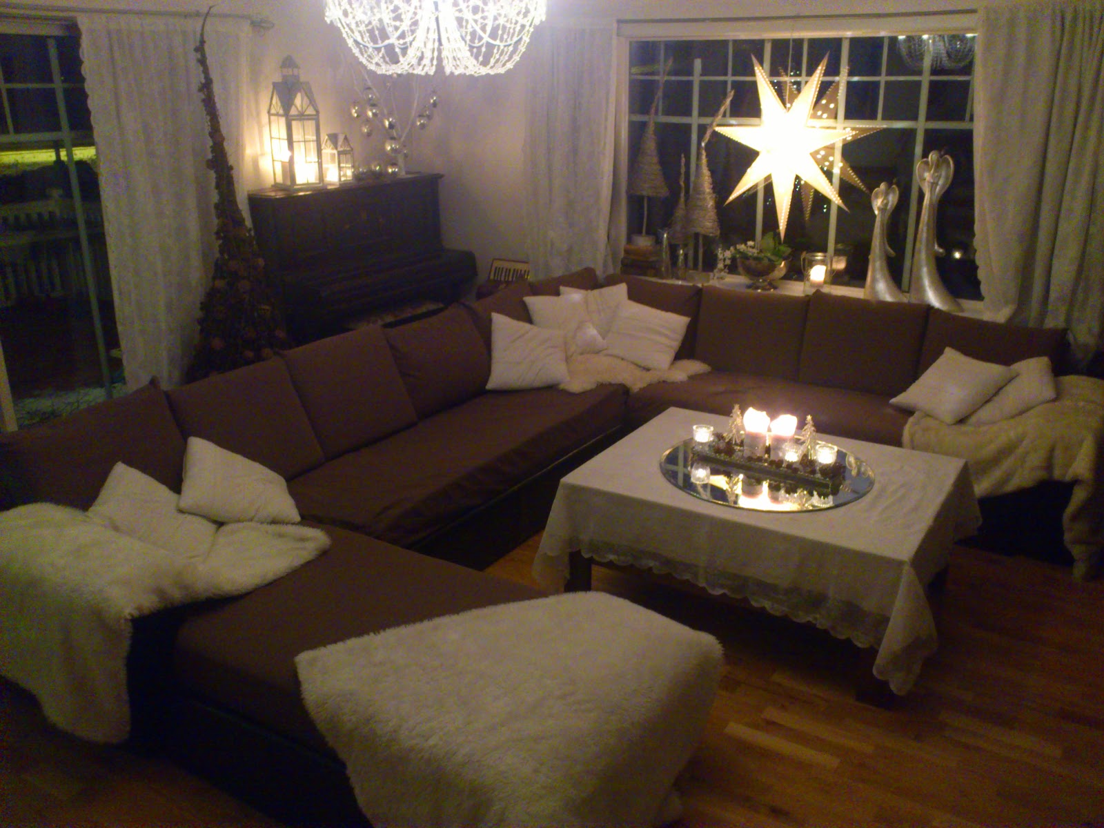 Perleblomen: JUL :) Julepyntet stue:)