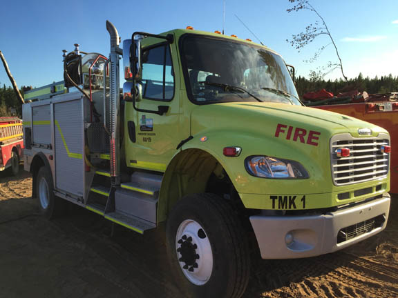 Keweenaw Now: DNR, township firefighters work to contain "County Road ...