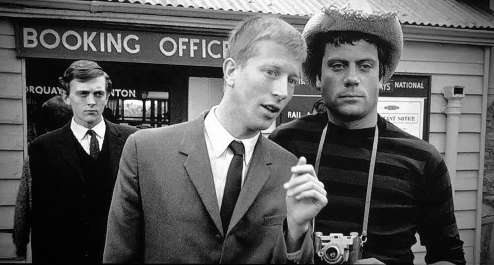 cult film freak: MICHAEL WINNER DIRECTS OLIVER REED RUNNING 'THE SYSTEM'