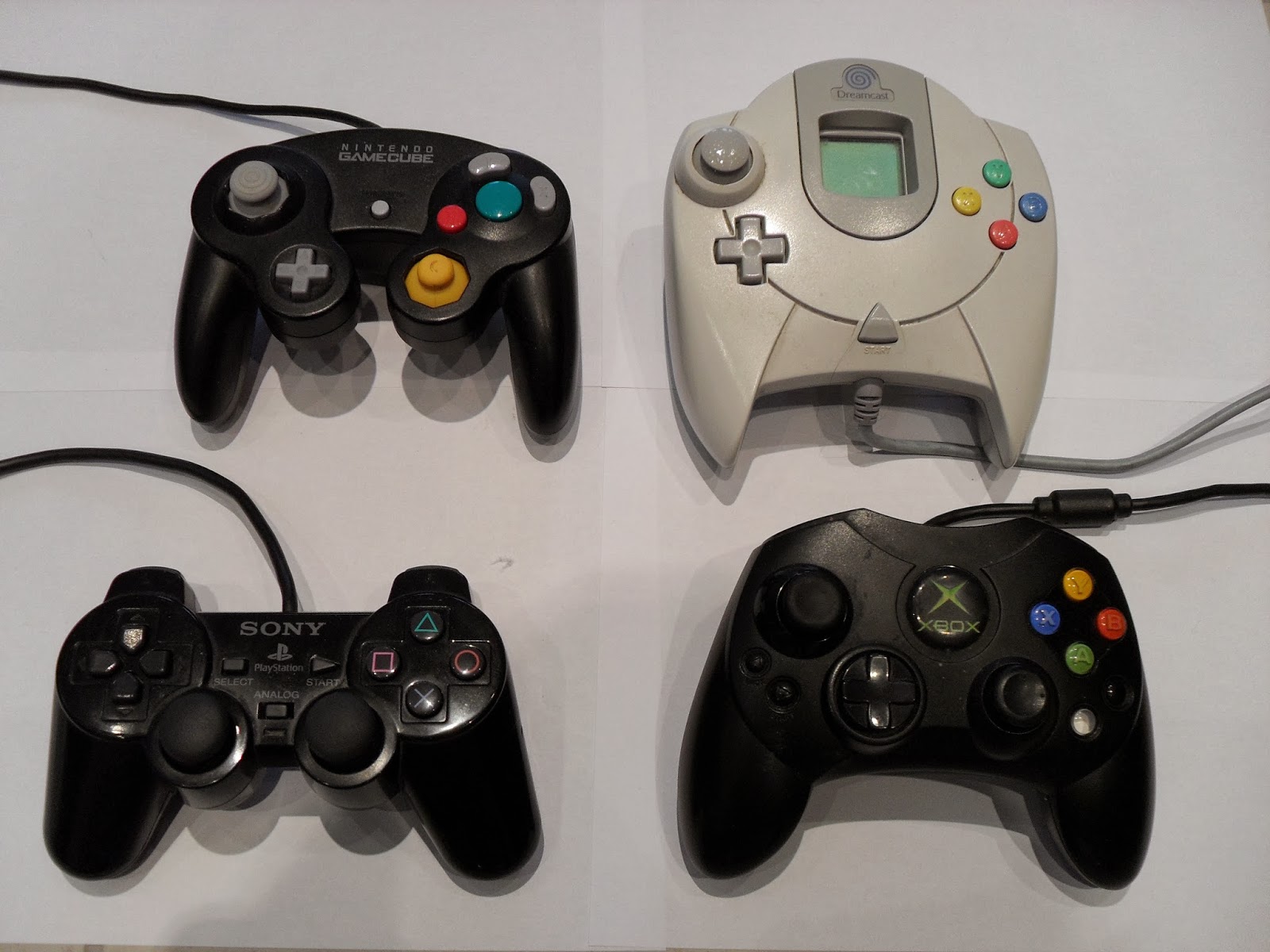 Nay's Game Reviews: Gaming History: Controllers