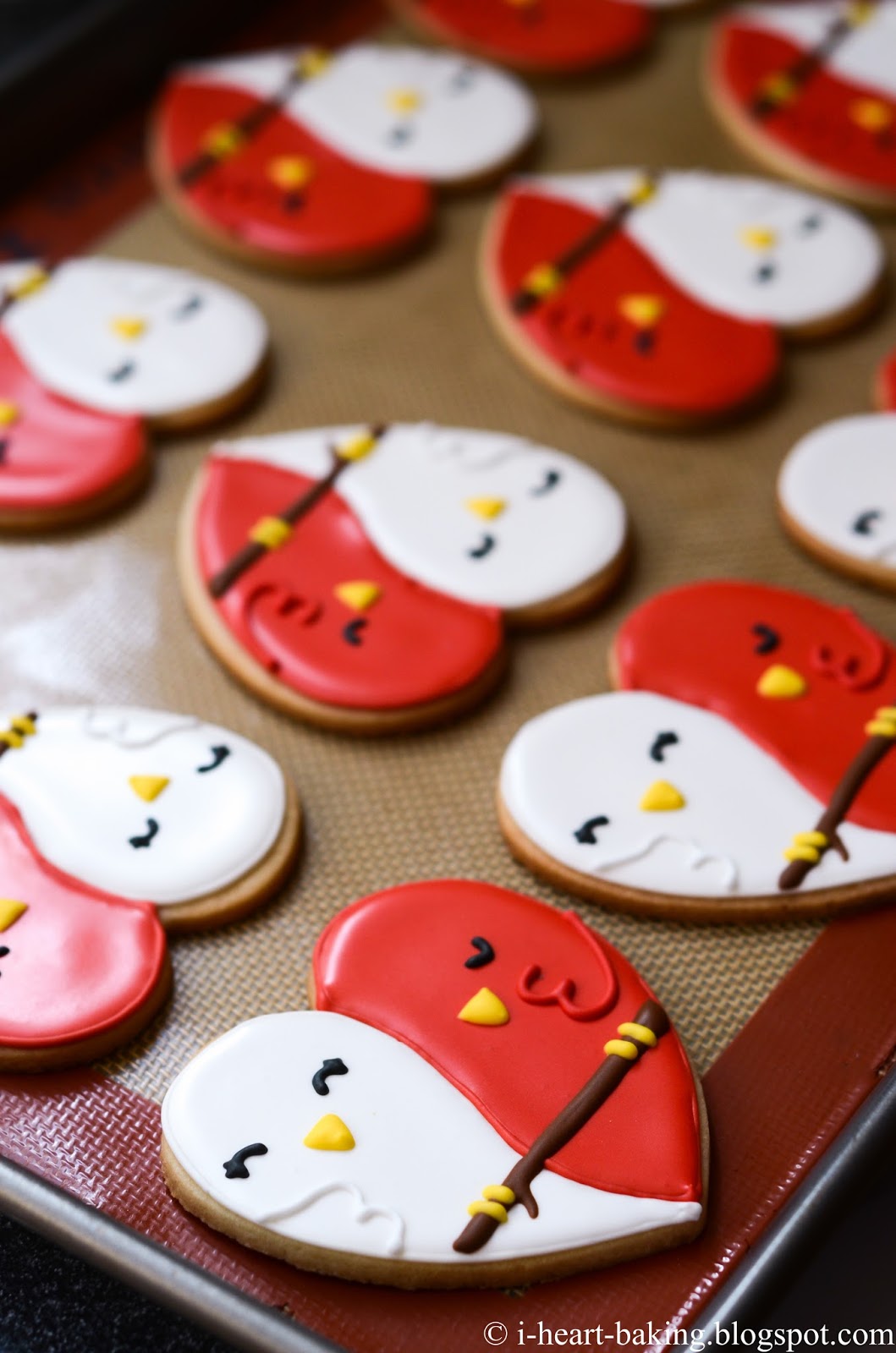 i heart baking!: red and white lovebird cookies