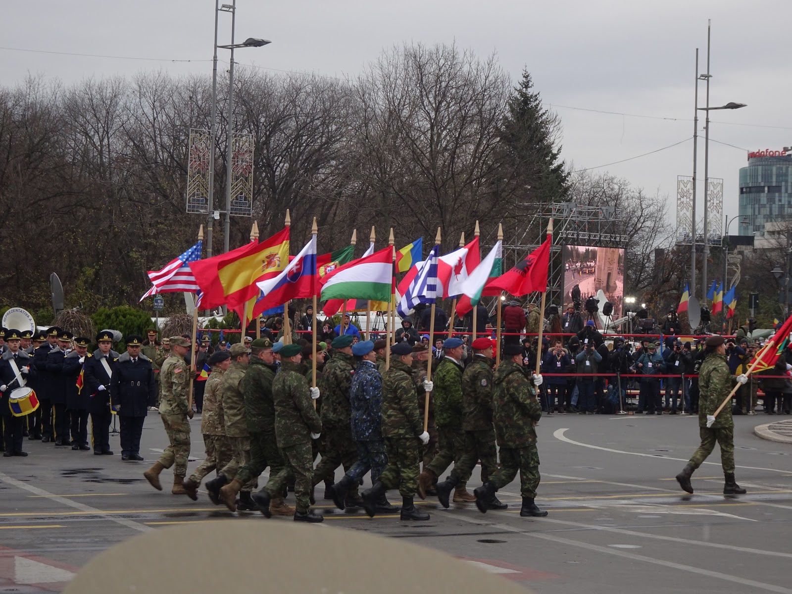 THIS and THAT: 1 de Dezembro: Dia Nacional da Roménia
